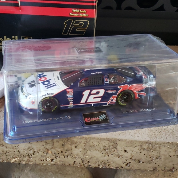Team Caliber | Other | Limited Edition Ford Taurus Diecast Replica ...